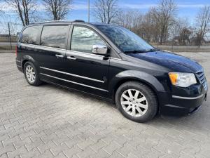 Black Chrysler Grand Voyager 2008 in Kaunas, with an engine capacity of 2.80 L and mileage of 300 thousand km for 3900 €, photo 4 on AUTOMOTO.COM.LV