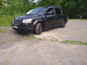 Melns Chrysler Grand Voyager 2008 Rīga, ar dzinēja tilpumu 2.80 L un nobraukumu 367 tūkst. km par 3099 €, foto 4 vietnē AUTOMOTO.COM.LV