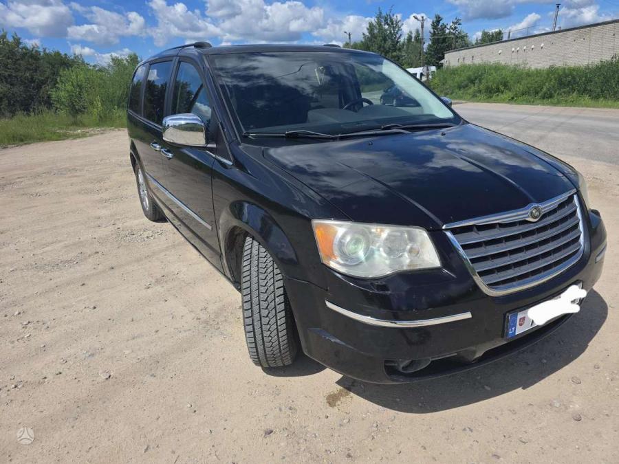 Melns Chrysler Grand Voyager 2008 Kauņa, ar dzinēja tilpumu 2.78 L un nobraukumu 261 tūkst. km par 3650 €, foto 3 vietnē AUTOMOTO.COM.LV