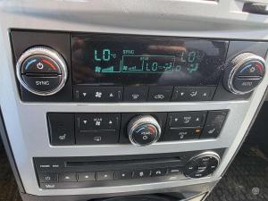 Melns Chrysler Grand Voyager 2008 Kauņa, ar dzinēja tilpumu 2.78 L un nobraukumu 261 tūkst. km par 3650 €, foto 11 vietnē AUTOMOTO.COM.LV