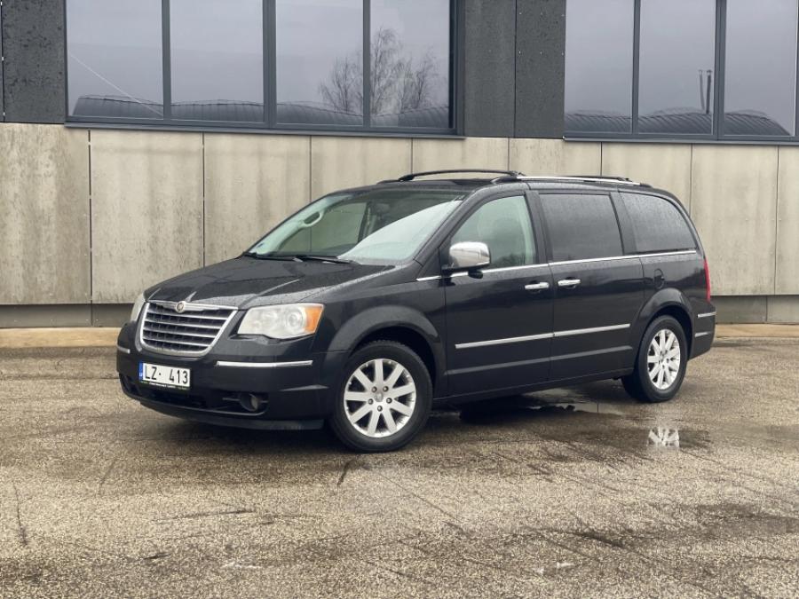 Melns Chrysler Grand Voyager 2008 Rīga, ar dzinēja tilpumu 2.80 L un nobraukumu 232 tūkst. km par 4990 €, foto 1 vietnē AUTOMOTO.COM.LV