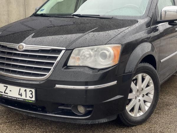 Melns Chrysler Grand Voyager 2008 Rīga, ar dzinēja tilpumu 2.80 L un nobraukumu 232 tūkst. km par 4990 €, foto 9 vietnē AUTOMOTO.COM.LV