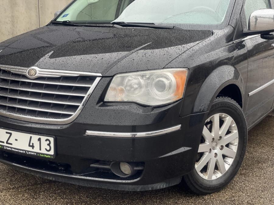 Melns Chrysler Grand Voyager 2008 Rīga, ar dzinēja tilpumu 2.80 L un nobraukumu 232 tūkst. km par 4990 €, foto 10 vietnē AUTOMOTO.COM.LV
