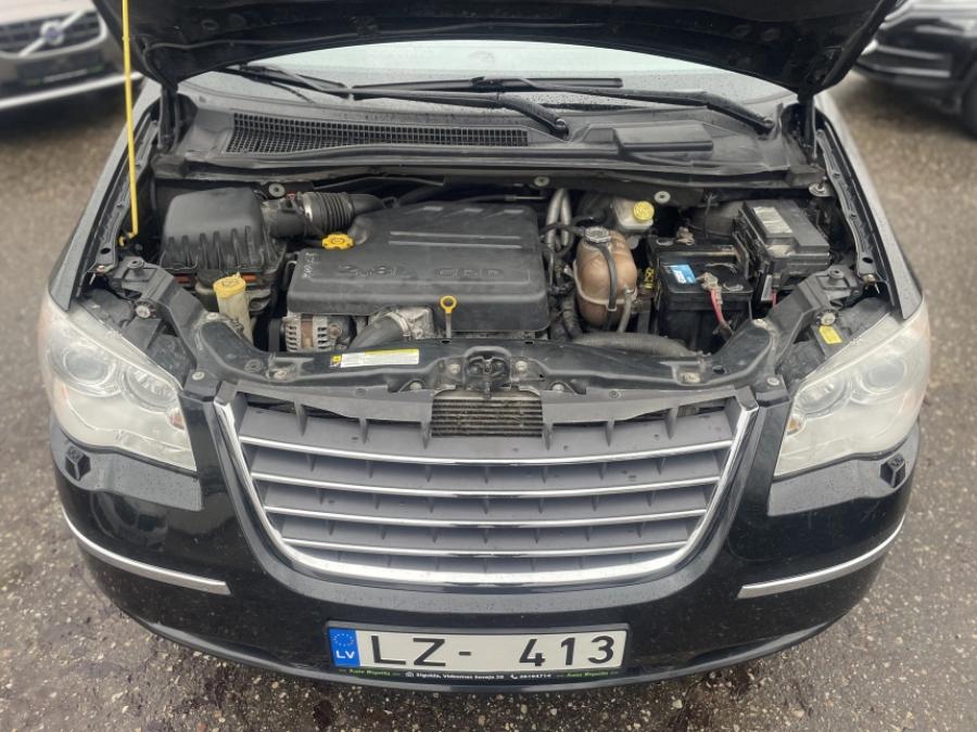 Melns Chrysler Grand Voyager 2008 Rīga, ar dzinēja tilpumu 2.80 L un nobraukumu 232 tūkst. km par 4990 €, foto 14 vietnē AUTOMOTO.COM.LV