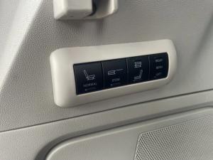 Melns Chrysler Grand Voyager 2008 Rīga, ar dzinēja tilpumu 2.80 L un nobraukumu 232 tūkst. km par 4990 €, foto 25 vietnē AUTOMOTO.COM.LV