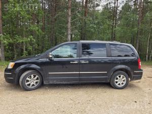 Melns Chrysler Grand Voyager 2008 Bauska, ar dzinēja tilpumu 2.80 L un nobraukumu 353 tūkst. km par 2500 €, foto 4 vietnē AUTOMOTO.COM.LV