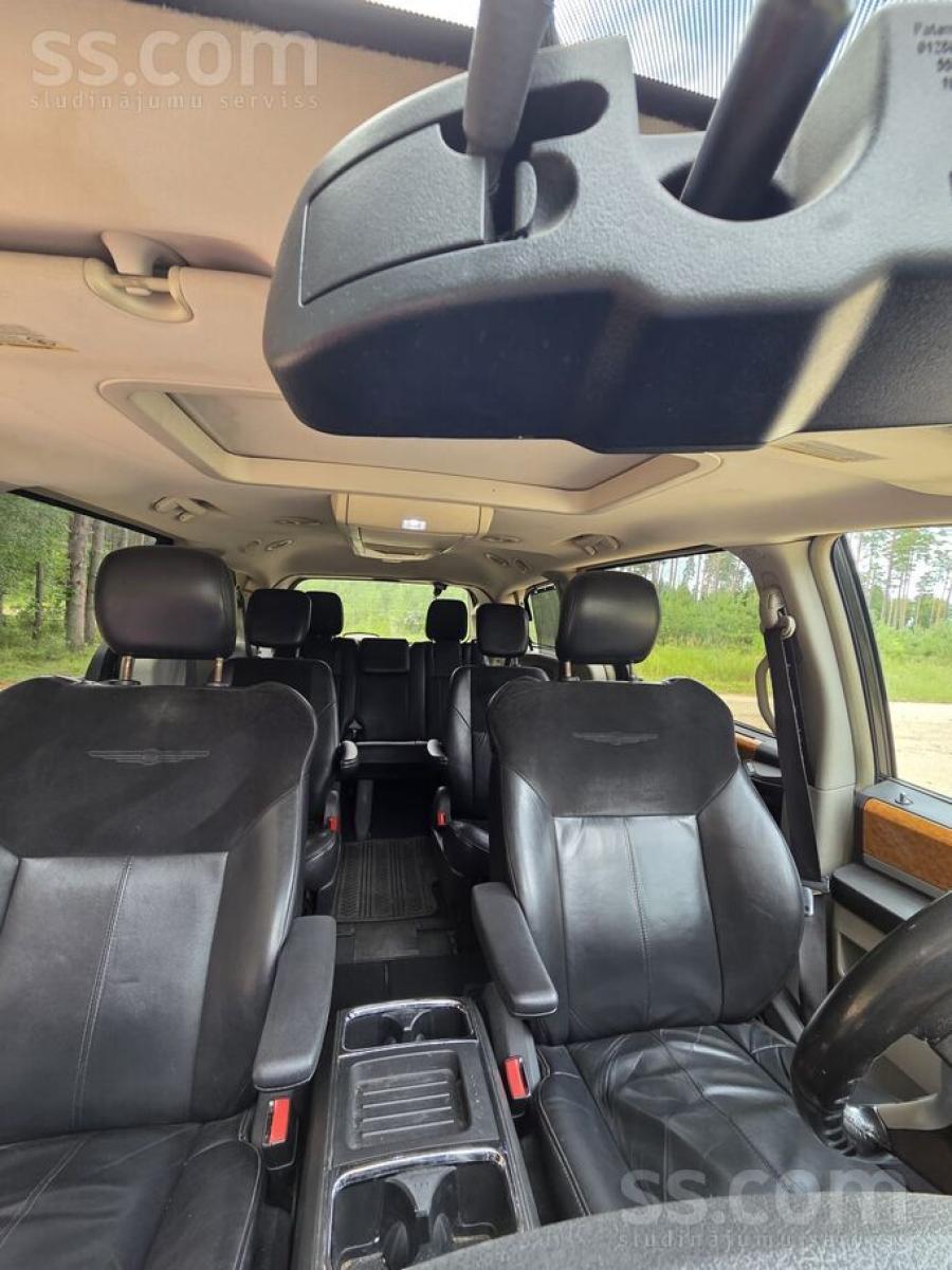 Melns Chrysler Grand Voyager 2008 Bauska, ar dzinēja tilpumu 2.80 L un nobraukumu 353 tūkst. km par 2500 €, foto 6 vietnē AUTOMOTO.COM.LV
