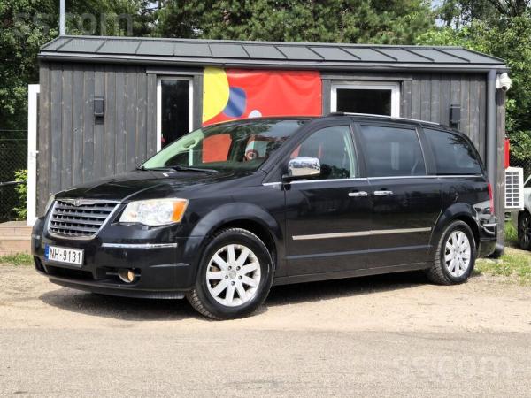 Melns Chrysler Grand Voyager 2008 Rīga, ar dzinēja tilpumu 2.80 L un nobraukumu 289 tūkst. km par 3200 €, foto 1 vietnē AUTOMOTO.COM.LV