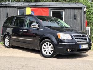Melns Chrysler Grand Voyager 2008 Rīga, ar dzinēja tilpumu 2.80 L un nobraukumu 289 tūkst. km par 3200 €, foto 3 vietnē AUTOMOTO.COM.LV