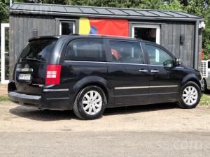 Melns Chrysler Grand Voyager 2008 Rīga, ar dzinēja tilpumu 2.80 L un nobraukumu 289 tūkst. km par 3200 €, foto 4 vietnē AUTOMOTO.COM.LV