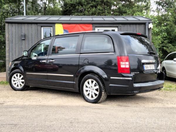 Melns Chrysler Grand Voyager 2008 Rīga, ar dzinēja tilpumu 2.80 L un nobraukumu 289 tūkst. km par 3200 €, foto 4 vietnē AUTOMOTO.COM.LV