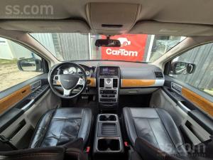 Melns Chrysler Grand Voyager 2008 Rīga, ar dzinēja tilpumu 2.80 L un nobraukumu 289 tūkst. km par 3200 €, foto 8 vietnē AUTOMOTO.COM.LV