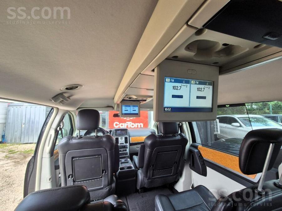 Melns Chrysler Grand Voyager 2008 Rīga, ar dzinēja tilpumu 2.80 L un nobraukumu 289 tūkst. km par 3200 €, foto 15 vietnē AUTOMOTO.COM.LV