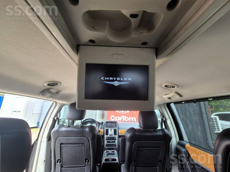 Melns Chrysler Grand Voyager 2008 Rīga, ar dzinēja tilpumu 2.80 L un nobraukumu 289 tūkst. km par 3200 €, foto 16 vietnē AUTOMOTO.COM.LV