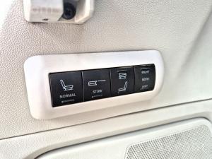 Melns Chrysler Grand Voyager 2008 Rīga, ar dzinēja tilpumu 2.80 L un nobraukumu 289 tūkst. km par 3200 €, foto 19 vietnē AUTOMOTO.COM.LV