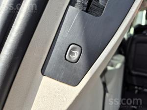 Melns Chrysler Grand Voyager 2008 Rīga, ar dzinēja tilpumu 2.80 L un nobraukumu 289 tūkst. km par 3200 €, foto 24 vietnē AUTOMOTO.COM.LV