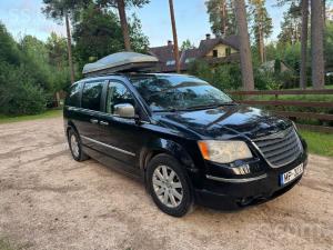 Melns Chrysler Grand Voyager 2008 Rīga, ar dzinēja tilpumu 2.80 L un nobraukumu 0 tūkst. km par 1950 €, foto 3 vietnē AUTOMOTO.COM.LV
