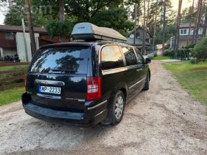Melns Chrysler Grand Voyager 2008 Rīga, ar dzinēja tilpumu 2.80 L un nobraukumu 0 tūkst. km par 1950 €, foto 5 vietnē AUTOMOTO.COM.LV