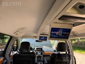Melns Chrysler Grand Voyager 2008 Rīga, ar dzinēja tilpumu 2.80 L un nobraukumu 0 tūkst. km par 1950 €, foto 7 vietnē AUTOMOTO.COM.LV