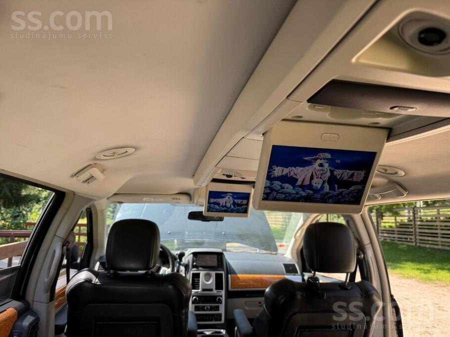 Melns Chrysler Grand Voyager 2008 Rīga, ar dzinēja tilpumu 2.80 L un nobraukumu 0 tūkst. km par 1950 €, foto 7 vietnē AUTOMOTO.COM.LV