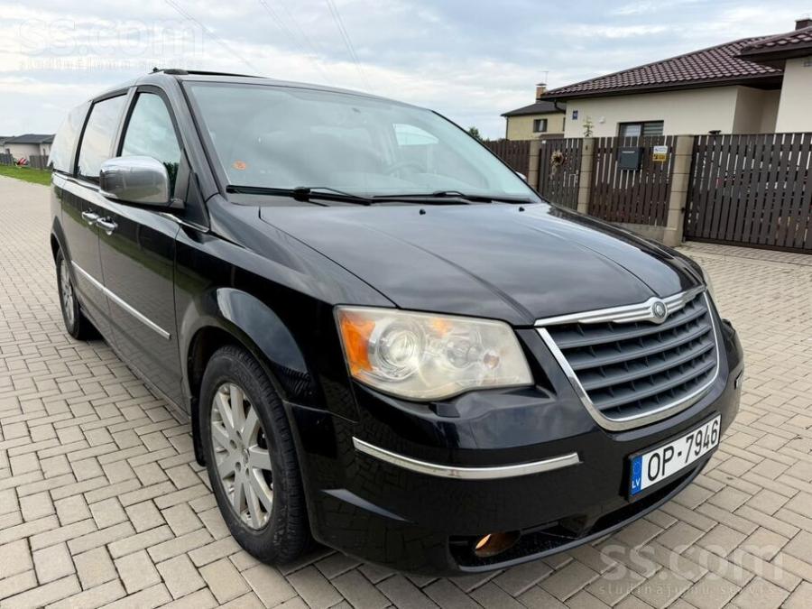 Black Chrysler Grand Voyager 2008 in Riga, with an engine capacity of 2.80 L and mileage of 0 thousand km for 1650 €, photo 4 on AUTOMOTO.COM.LV