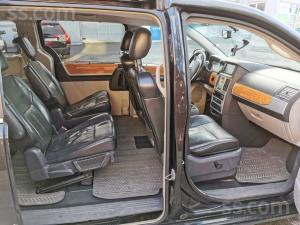 Melns Chrysler Grand Voyager 2008 Rīga, ar dzinēja tilpumu 3.80 L un nobraukumu 323 tūkst. km par 3900 €, foto 5 vietnē AUTOMOTO.COM.LV