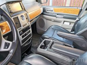 Melns Chrysler Grand Voyager 2008 Rīga, ar dzinēja tilpumu 3.80 L un nobraukumu 323 tūkst. km par 3900 €, foto 6 vietnē AUTOMOTO.COM.LV