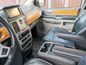Melns Chrysler Grand Voyager 2008 Rīga, ar dzinēja tilpumu 3.80 L un nobraukumu 323 tūkst. km par 3900 €, foto 6 vietnē AUTOMOTO.COM.LV