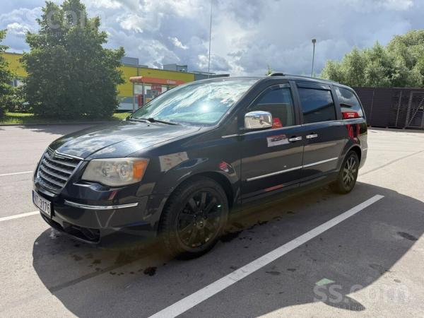 Melns Chrysler Grand Voyager 2008 Ogre, ar dzinēja tilpumu 2.80 L un nobraukumu 276 tūkst. km par 4500 €, foto 2 vietnē AUTOMOTO.COM.LV