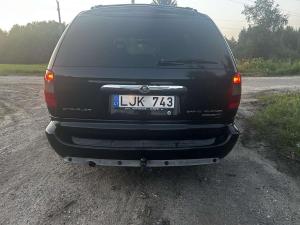 Black Chrysler Grand Voyager 2008 in Vilnius, with an engine capacity of 2.78 L and mileage of 269 thousand km for 1050 €, photo 3 on AUTOMOTO.COM.LV