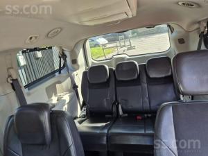 Black Chrysler Grand Voyager 2008 in Riga, with an engine capacity of 2.80 L and mileage of 277 thousand km for 5490 €, photo 12 on AUTOMOTO.COM.LV