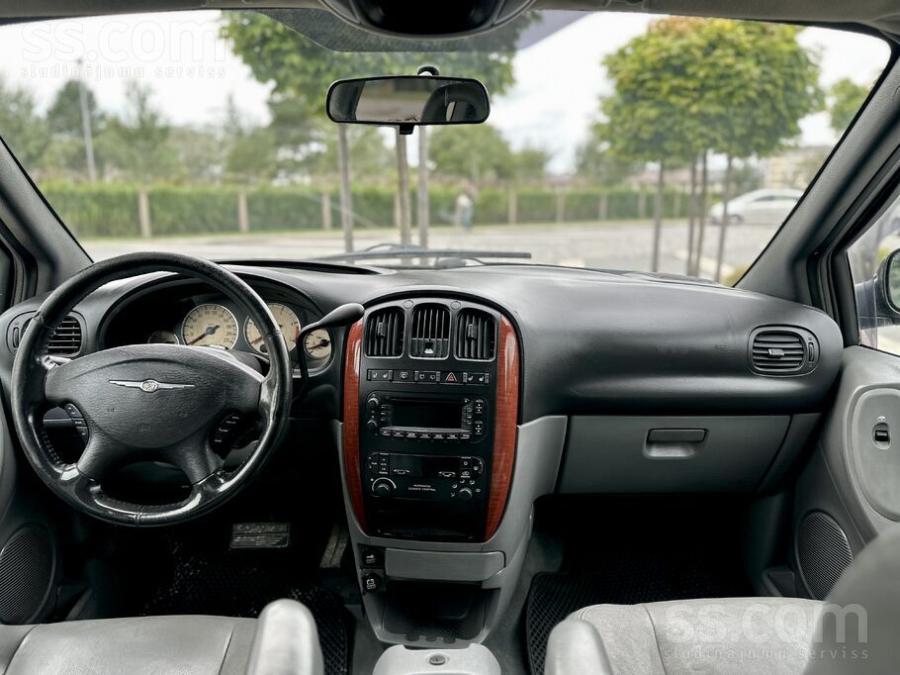 Melns Chrysler Grand Voyager 2008 Jelgava, ar dzinēja tilpumu 2.80 L un nobraukumu 300 tūkst. km par 1750 €, foto 12 vietnē AUTOMOTO.COM.LV