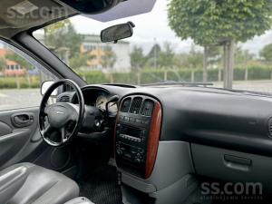 Melns Chrysler Grand Voyager 2008 Jelgava, ar dzinēja tilpumu 2.80 L un nobraukumu 300 tūkst. km par 1750 €, foto 13 vietnē AUTOMOTO.COM.LV