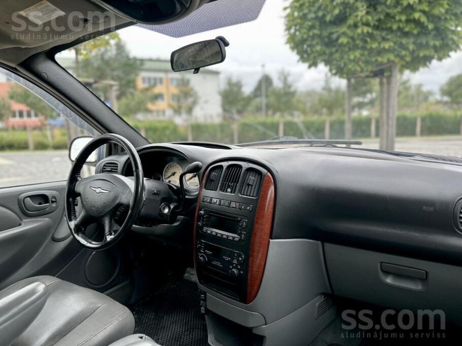 Melns Chrysler Grand Voyager 2008 Jelgava, ar dzinēja tilpumu 2.80 L un nobraukumu 300 tūkst. km par 1750 €, foto 13 vietnē AUTOMOTO.COM.LV