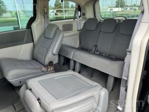 Melns Chrysler Grand Voyager 2008 Rēzekne, ar dzinēja tilpumu 2.80 L un nobraukumu 255 tūkst. km par 3490 €, foto 19 vietnē AUTOMOTO.COM.LV