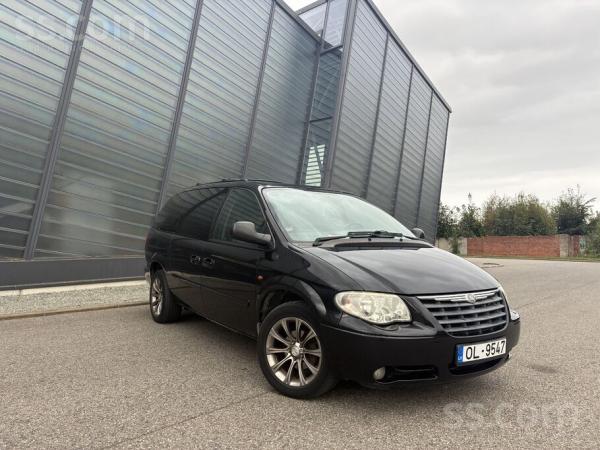 Melns Chrysler Grand Voyager 2008 Liepāja, ar dzinēja tilpumu 2.80 L un nobraukumu 0 tūkst. km par 2690 €, foto 1 vietnē AUTOMOTO.COM.LV