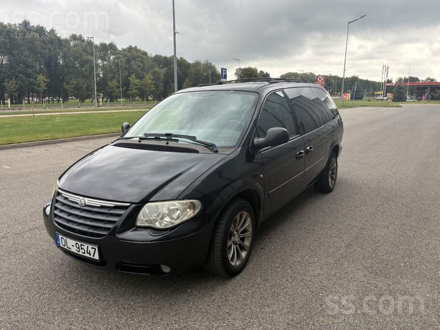 Melns Chrysler Grand Voyager 2008 Liepāja, ar dzinēja tilpumu 2.80 L un nobraukumu 0 tūkst. km par 2690 €, foto 3 vietnē AUTOMOTO.COM.LV