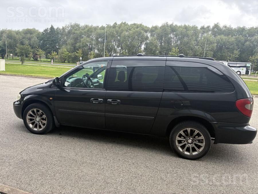 Melns Chrysler Grand Voyager 2008 Liepāja, ar dzinēja tilpumu 2.80 L un nobraukumu 0 tūkst. km par 2690 €, foto 4 vietnē AUTOMOTO.COM.LV