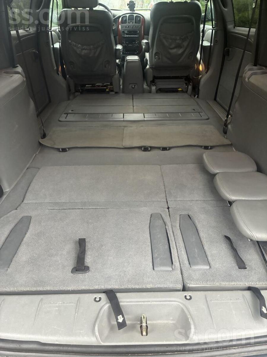 Melns Chrysler Grand Voyager 2008 Liepāja, ar dzinēja tilpumu 2.80 L un nobraukumu 0 tūkst. km par 2690 €, foto 11 vietnē AUTOMOTO.COM.LV
