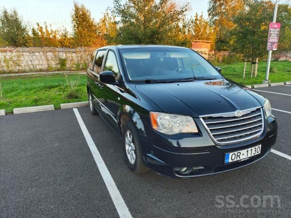 Chrysler Grand Voyager 2008 in Jelgava on AUTOMOTO.COM.LV Black Chrysler Grand Voyager 2008 in Jelgava, with an engine capacity of 2.80 L and mileage of 336 thousand km for 3700 €, photo 1 on AUTOMOTO.COM.LV