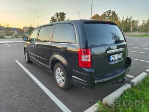 Черный Крайслер Гранд Вояджер 2008 в Елгава, объемом двигателя 2.80 л и пробегом 336 тыс. км за 3700 €, фото 5 на AUTOMOTO.COM.LV