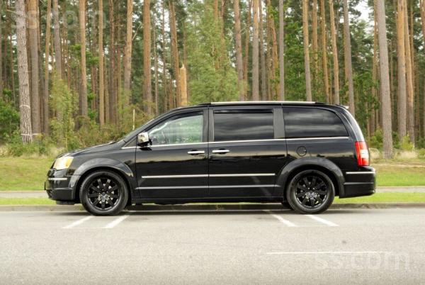 Melns Chrysler Grand Voyager 2008 Rīga, ar dzinēja tilpumu 2.80 L un nobraukumu 277 tūkst. km par 4190 €, foto 6 vietnē AUTOMOTO.COM.LV
