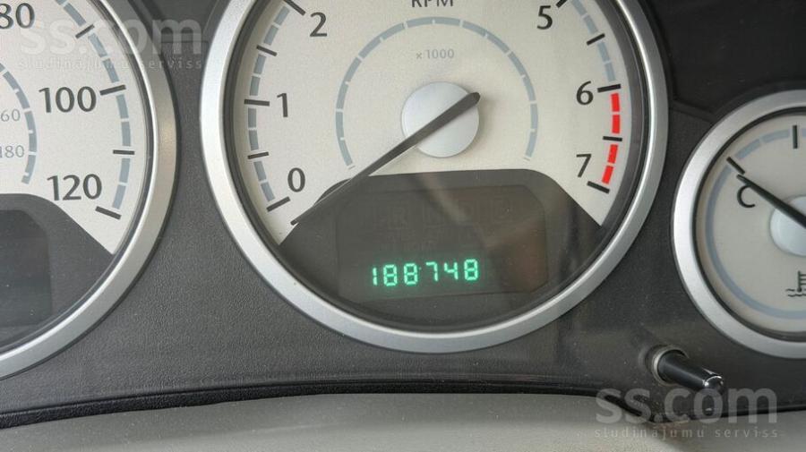 Black Chrysler Grand Voyager 2008 in Riga, with an engine capacity of 3.30 L and mileage of 189 thousand km for 2300 €, photo 14 on AUTOMOTO.COM.LV