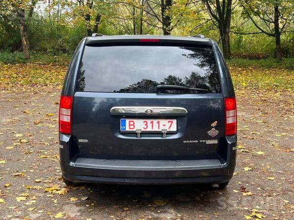 Крайслер Гранд Вояджер 2008 в Рига на AUTOMOTO.COM.LV Черный Крайслер Гранд Вояджер 2008 в Рига, объемом двигателя 2.80 л и пробегом 0 тыс. км за 3799 €, фото 5 на AUTOMOTO.COM.LV