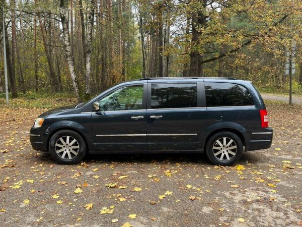 Melns Chrysler Grand Voyager 2008 Rīga, ar dzinēja tilpumu 2.80 L un nobraukumu 0 tūkst. km par 3799 €, foto 3 vietnē AUTOMOTO.COM.LV