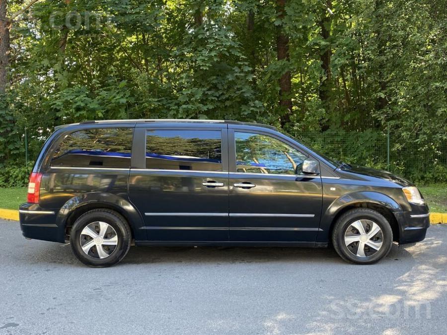 Melns Chrysler Grand Voyager 2009 Rīga, ar dzinēja tilpumu 2.80 L un nobraukumu 0 tūkst. km par 4599 €, foto 6 vietnē AUTOMOTO.COM.LV