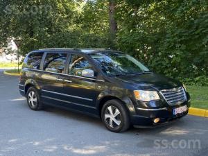 Melns Chrysler Grand Voyager 2009 Rīga, ar dzinēja tilpumu 2.80 L un nobraukumu 0 tūkst. km par 4599 €, foto 7 vietnē AUTOMOTO.COM.LV