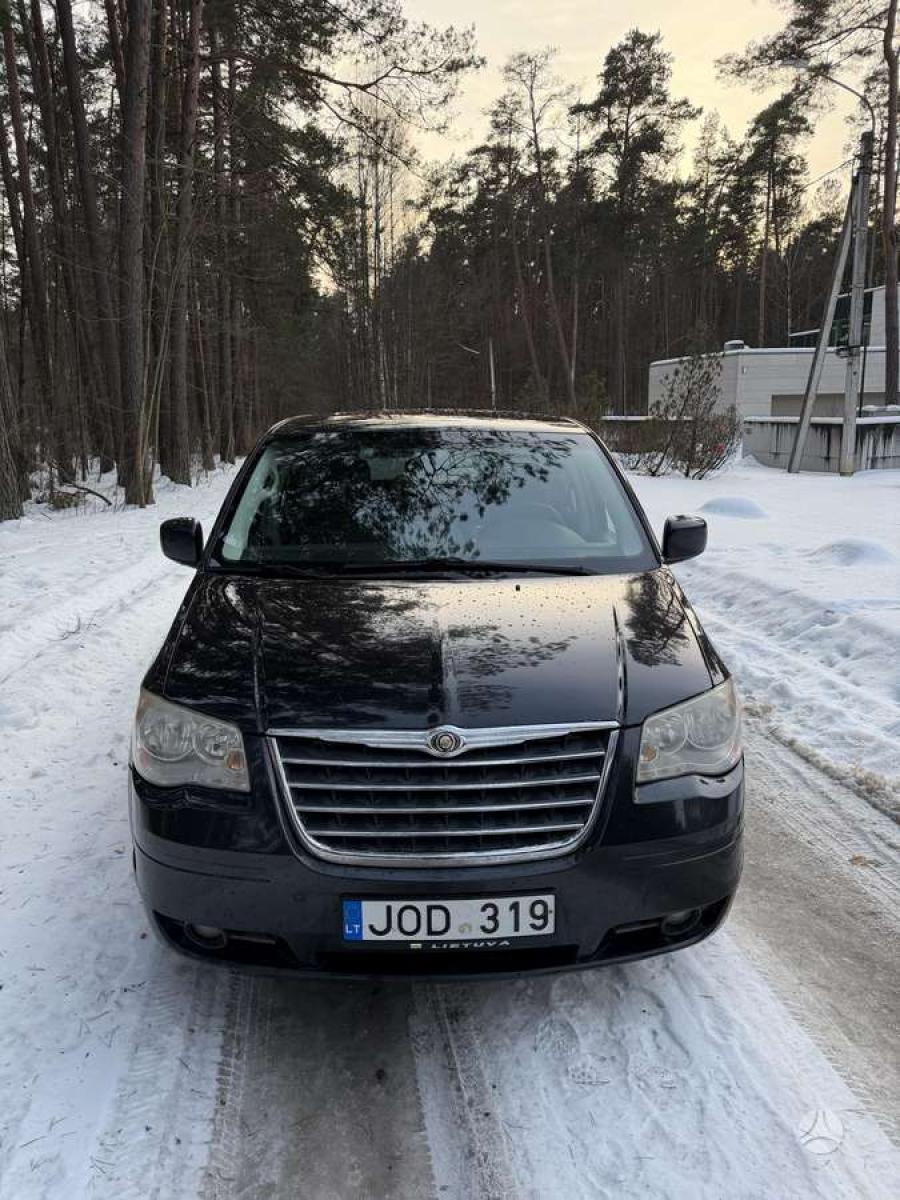Melns Chrysler Grand Voyager 2009 Viļņa, ar dzinēja tilpumu 2.78 L un nobraukumu 417 tūkst. km par 2250 €, foto 2 vietnē AUTOMOTO.COM.LV
