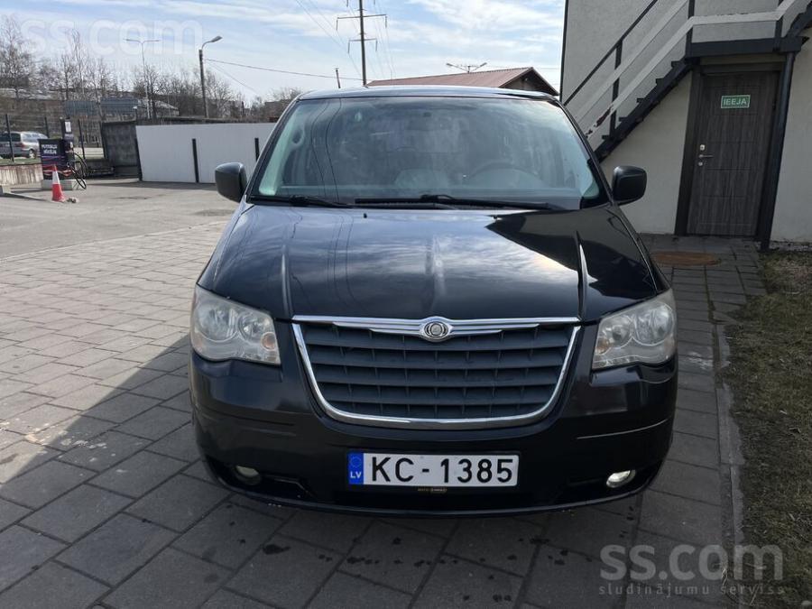 Melns Chrysler Grand Voyager 2009 Rīga, ar dzinēja tilpumu 2.80 L un nobraukumu 0 tūkst. km par 3990 €, foto 3 vietnē AUTOMOTO.COM.LV