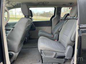 Melns Chrysler Grand Voyager 2009 Rīga, ar dzinēja tilpumu 2.80 L un nobraukumu 0 tūkst. km par 2990 €, foto 11 vietnē AUTOMOTO.COM.LV